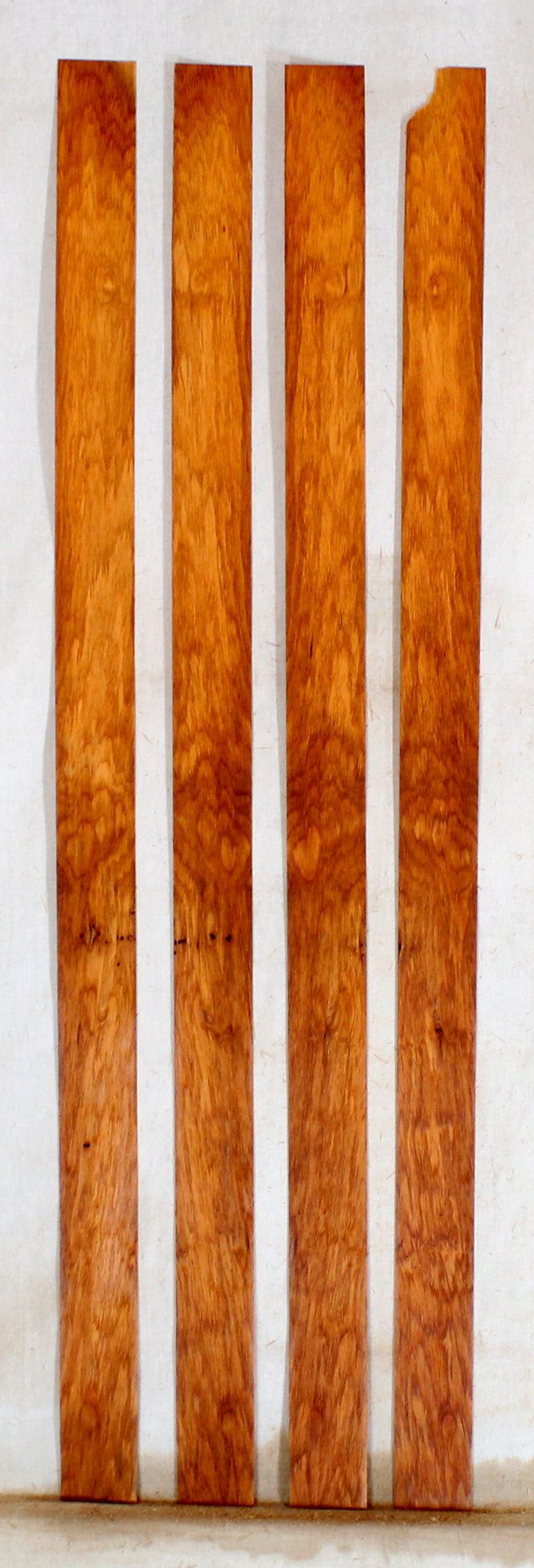 Yew Bow Veneers (SI96) — Wood From the West
